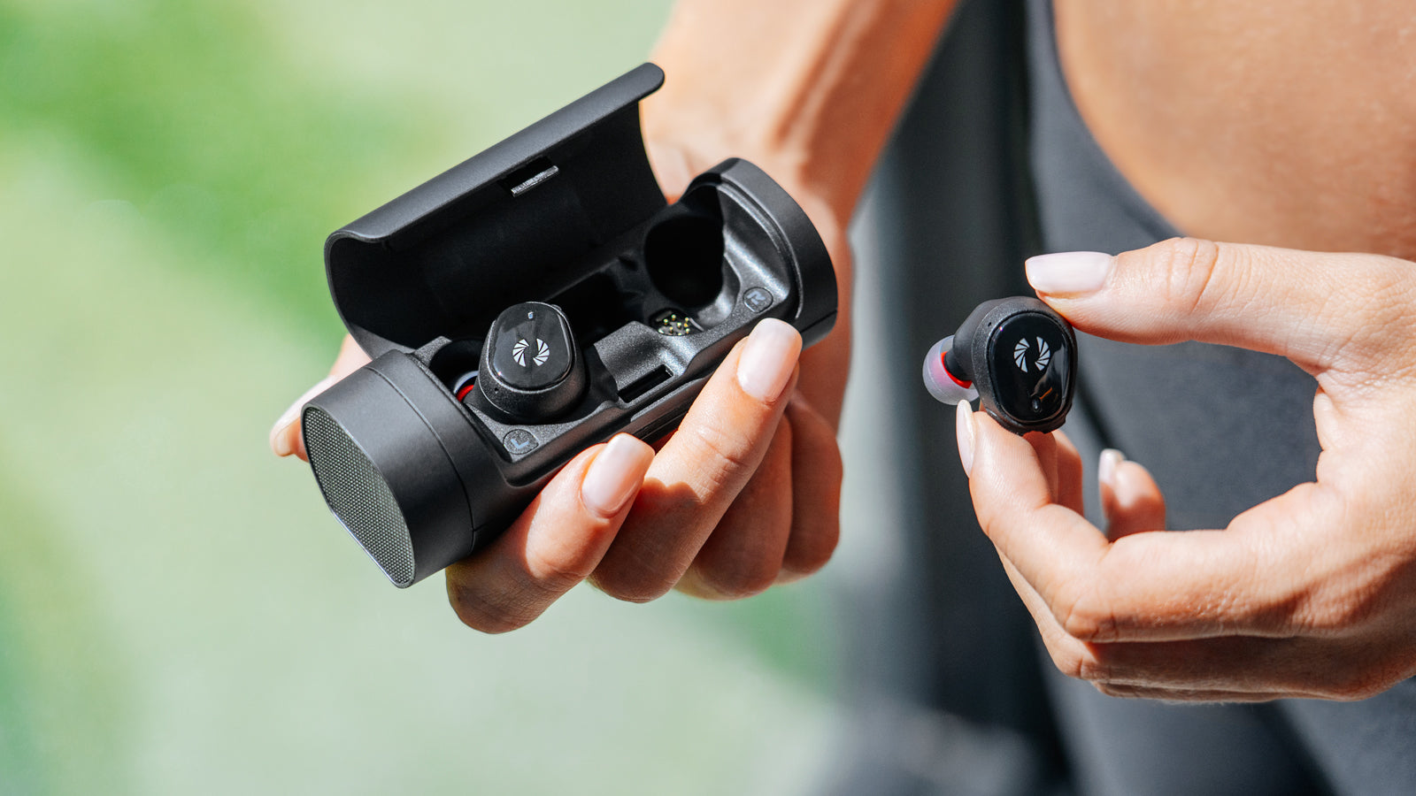 PHIATON ANNOUNCES BOLT BT 700